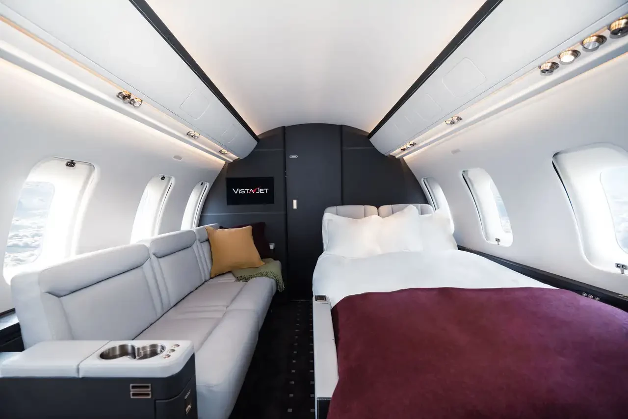 Which private jets have beds?